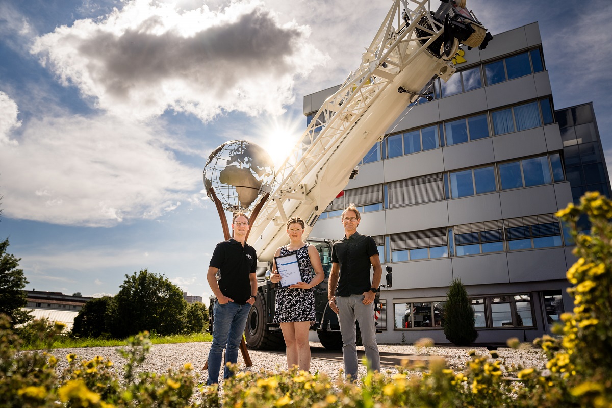 Maria Scheuing für beste Prüfungsleistung ausgezeichnet - Gewerbliche ...